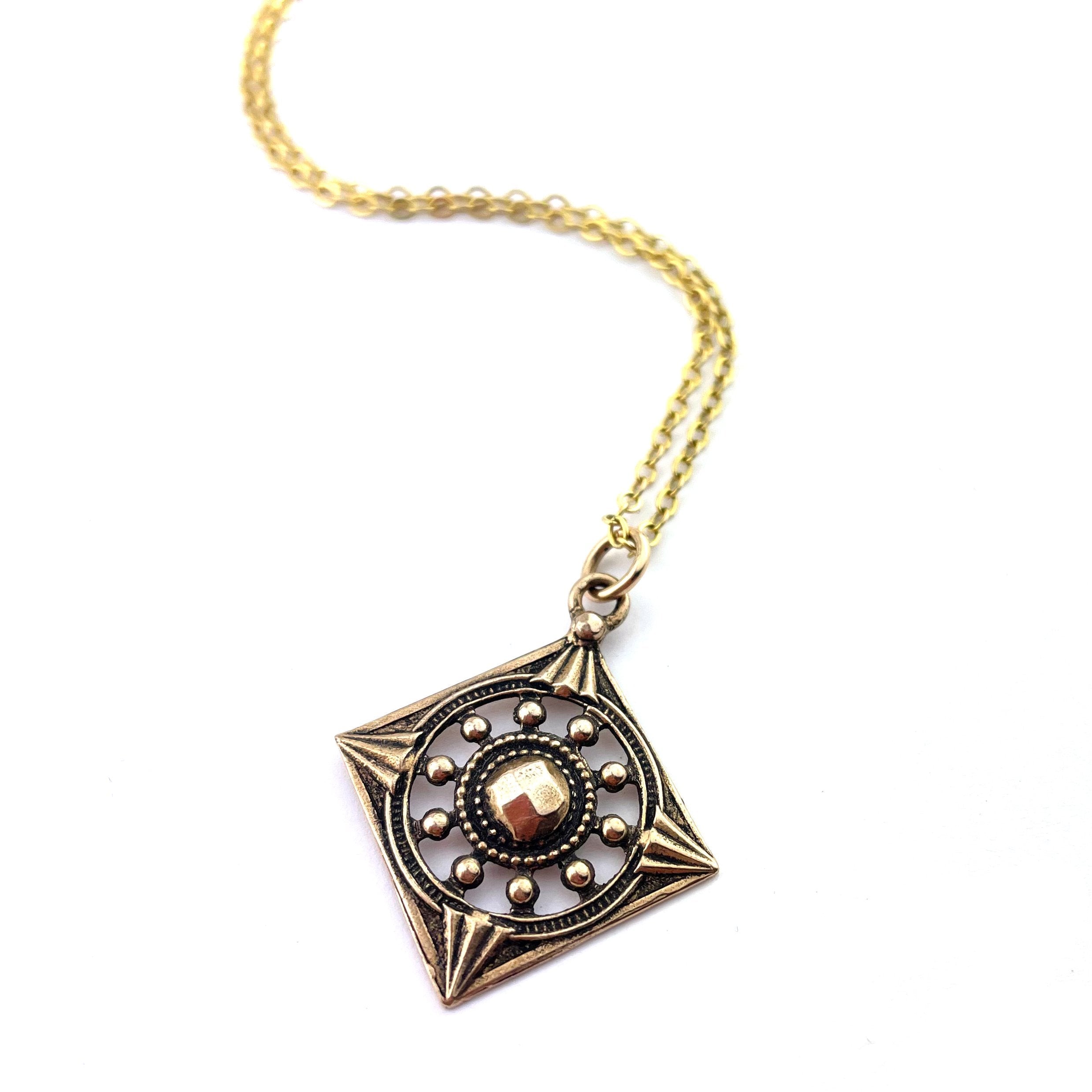 FOCUS Necklace - Bronze – Compass Rose Design