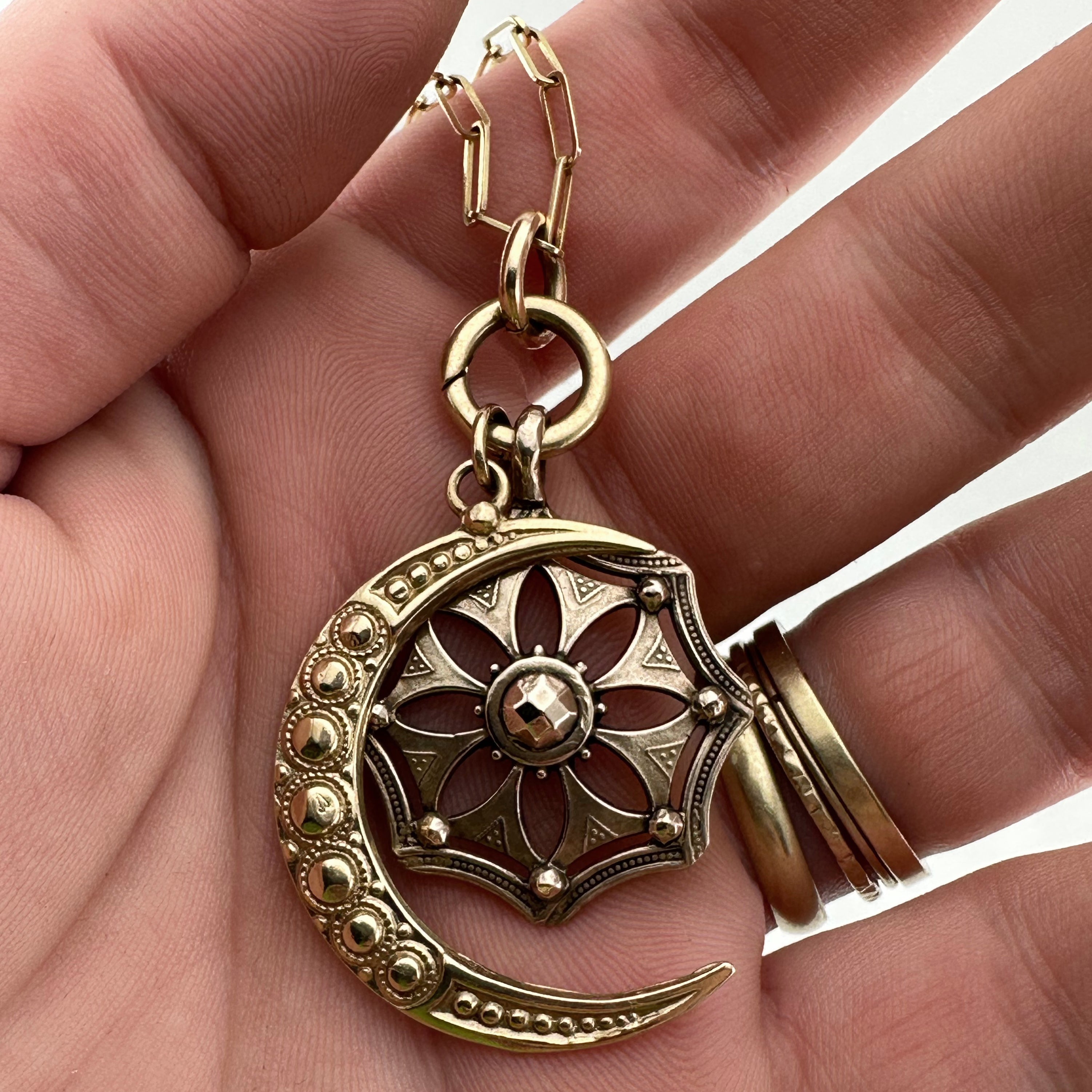 LUCID MOON Necklace Set - Gold – Compass Rose Design