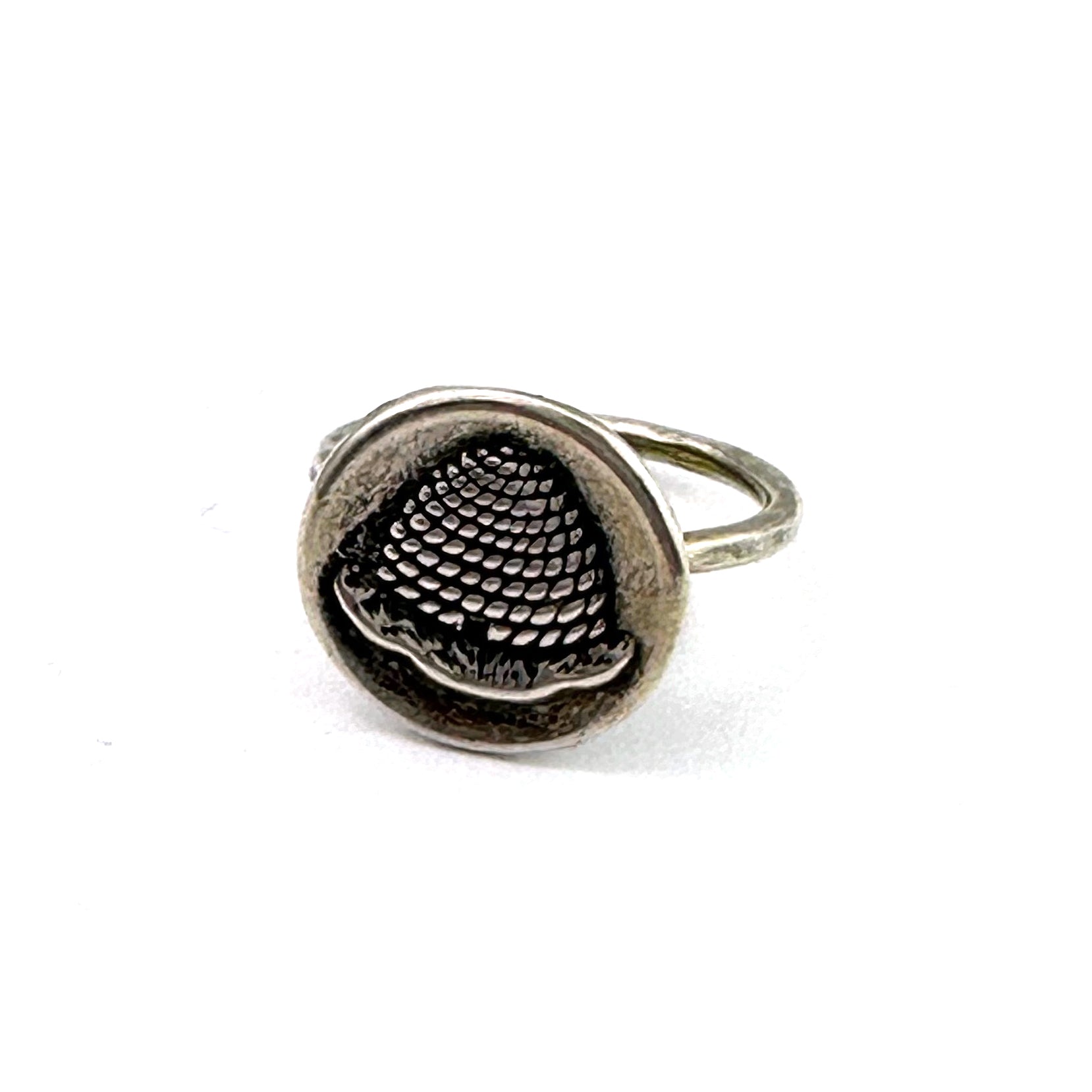 BEEHIVE Ring - SILVER - Size 7 1/4 – Compass Rose Design