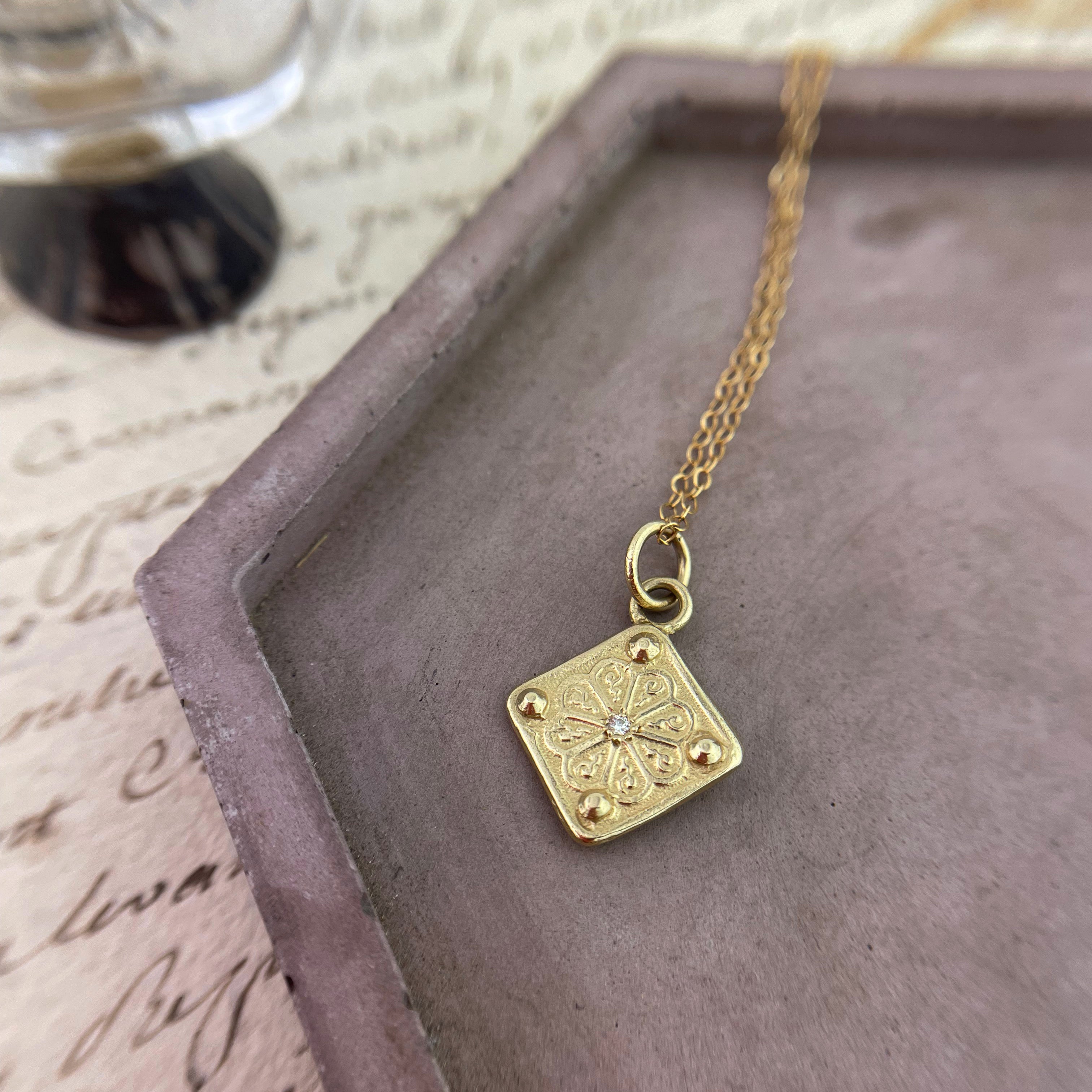 GRAVITY Necklace - Gold – Compass Rose Design